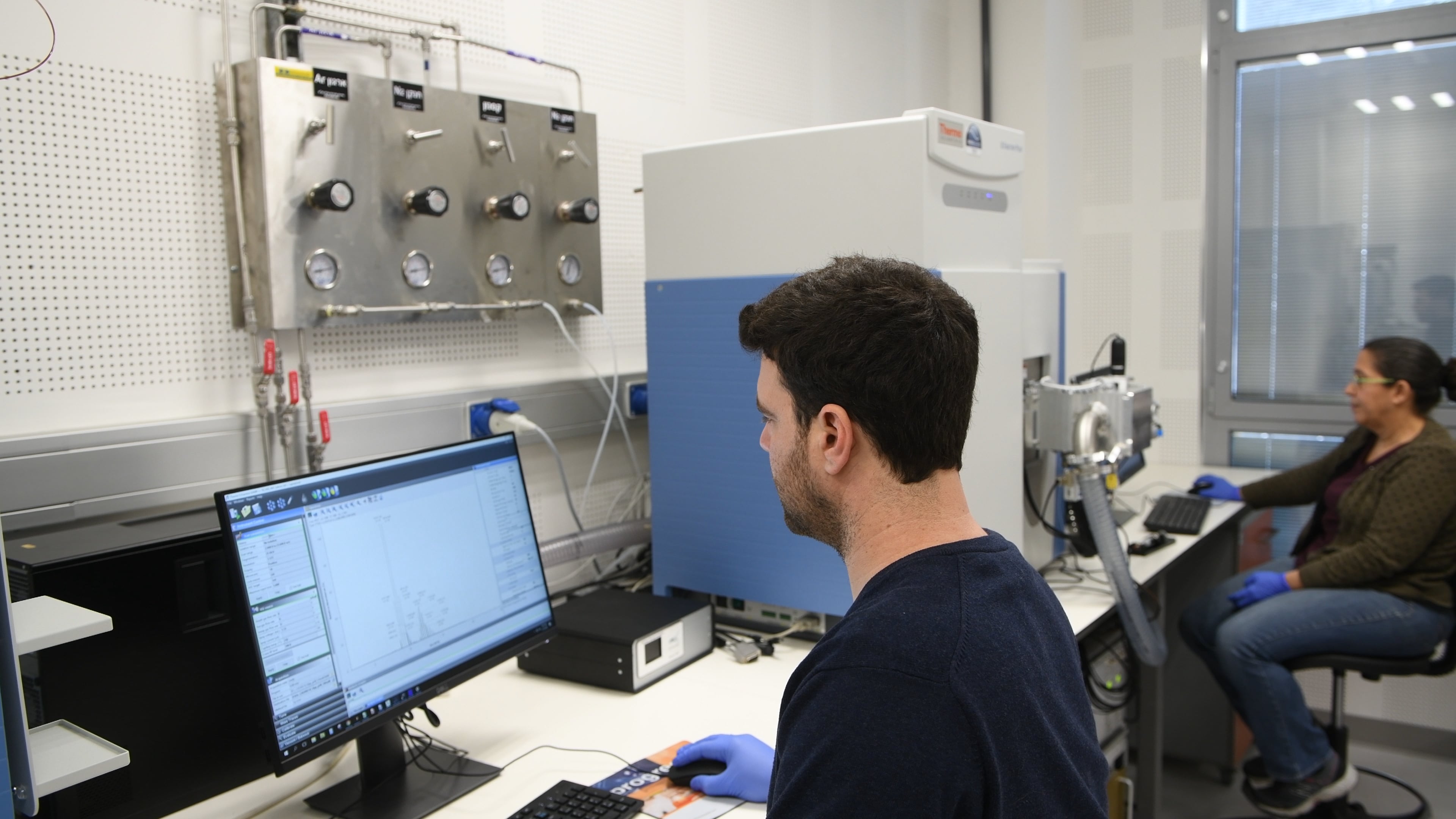 Prof. Michal Sharon lab _ ASHA (10) on Vimeo