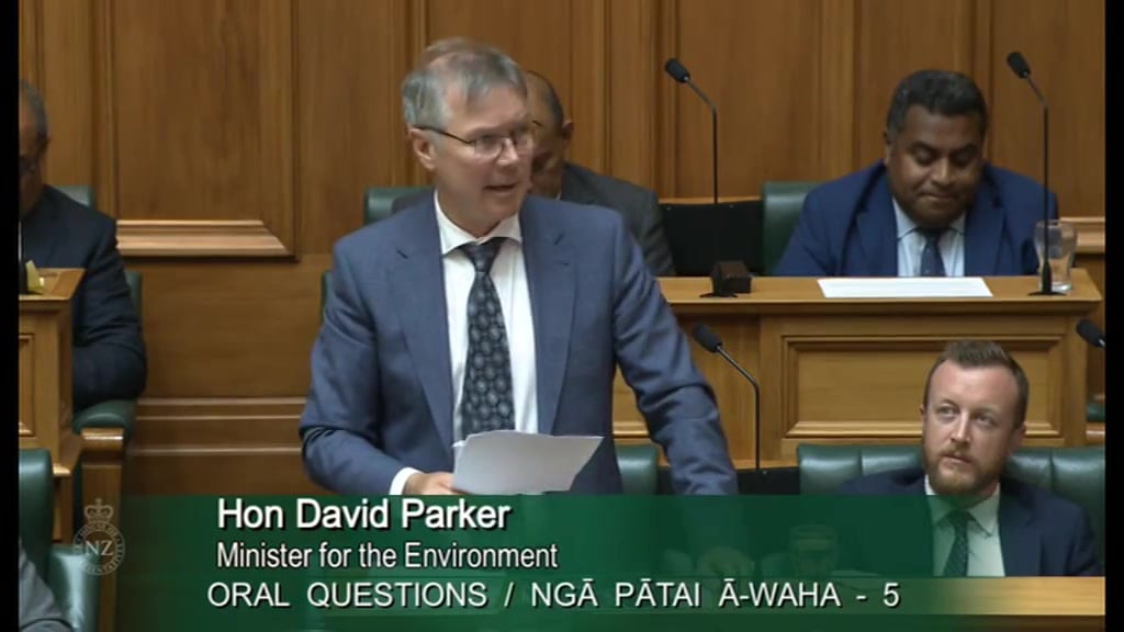 Question 5 - Dr Duncan Webb to the Minister for the Environment on Vimeo