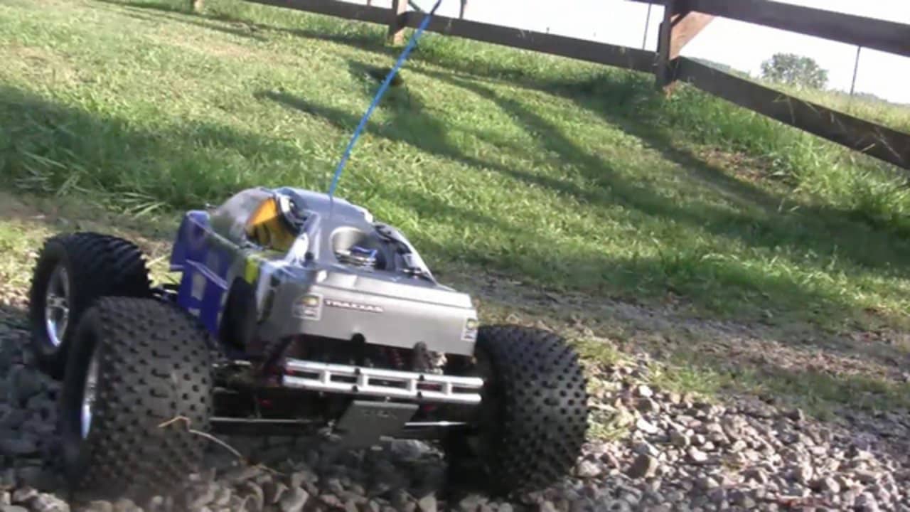 Traxxas S-Maxx Gas RC Car on Vimeo