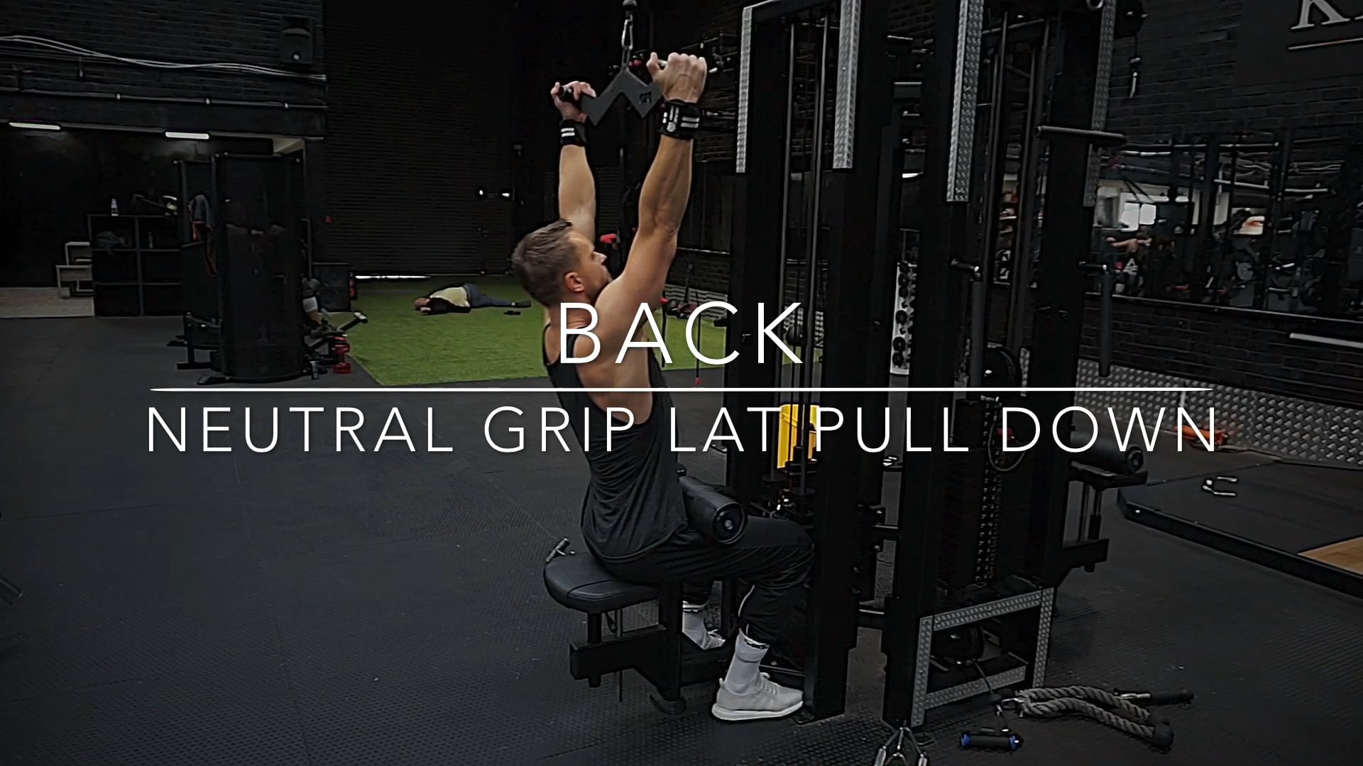 Neutral Grip Lat Pull Down on Vimeo
