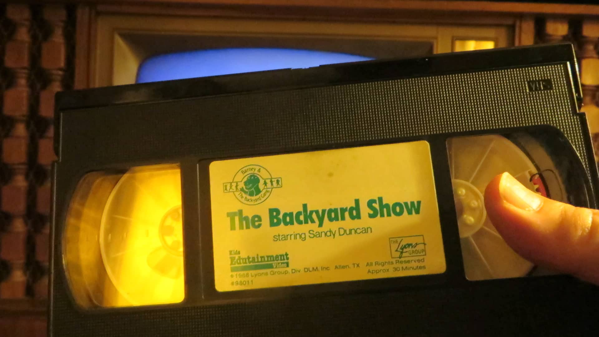 Test Playing 1988 Barney VHS Tape, on the 1967 Curtis Mathes Iberian ...