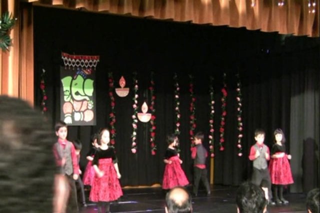 Gore Gore (Main Hoon Na) on Vimeo