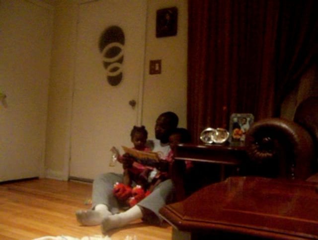 Storytime with daddy on Vimeo