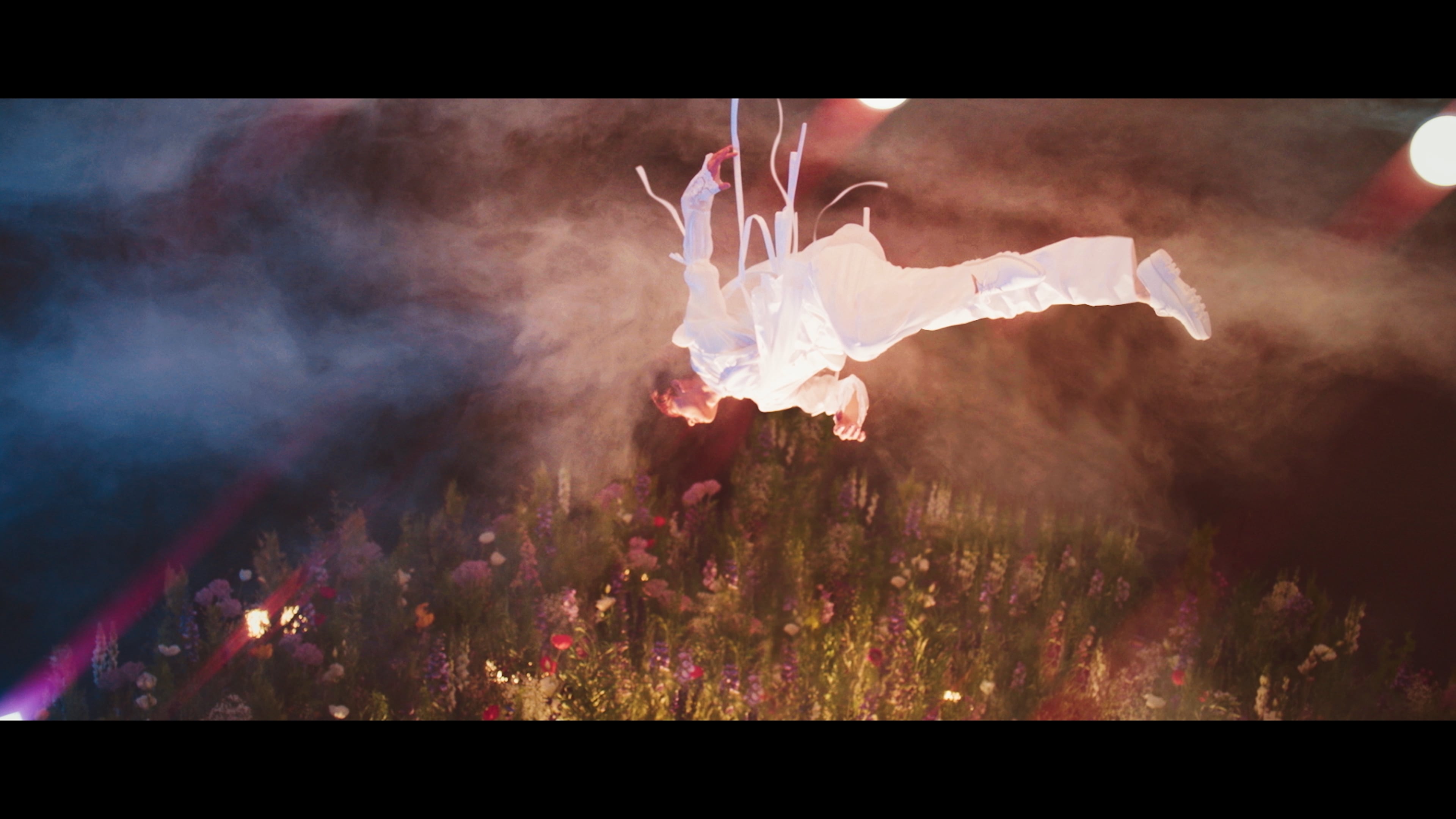 SVT - FALLIN' FLOWER MV on Vimeo