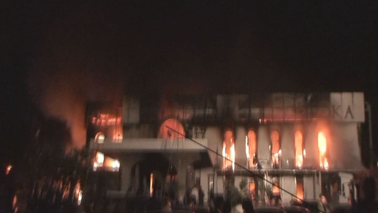 (Full footage) Fire at Bangkok Nightclub Santika | Videos & Movies on Vimeo