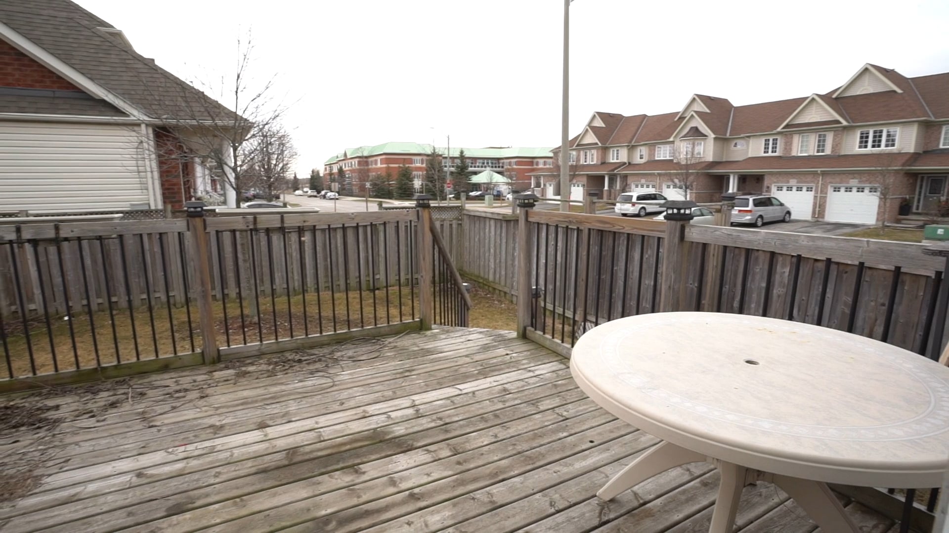 489 Flagstone Crt - 489 Flagstone Crt on Vimeo