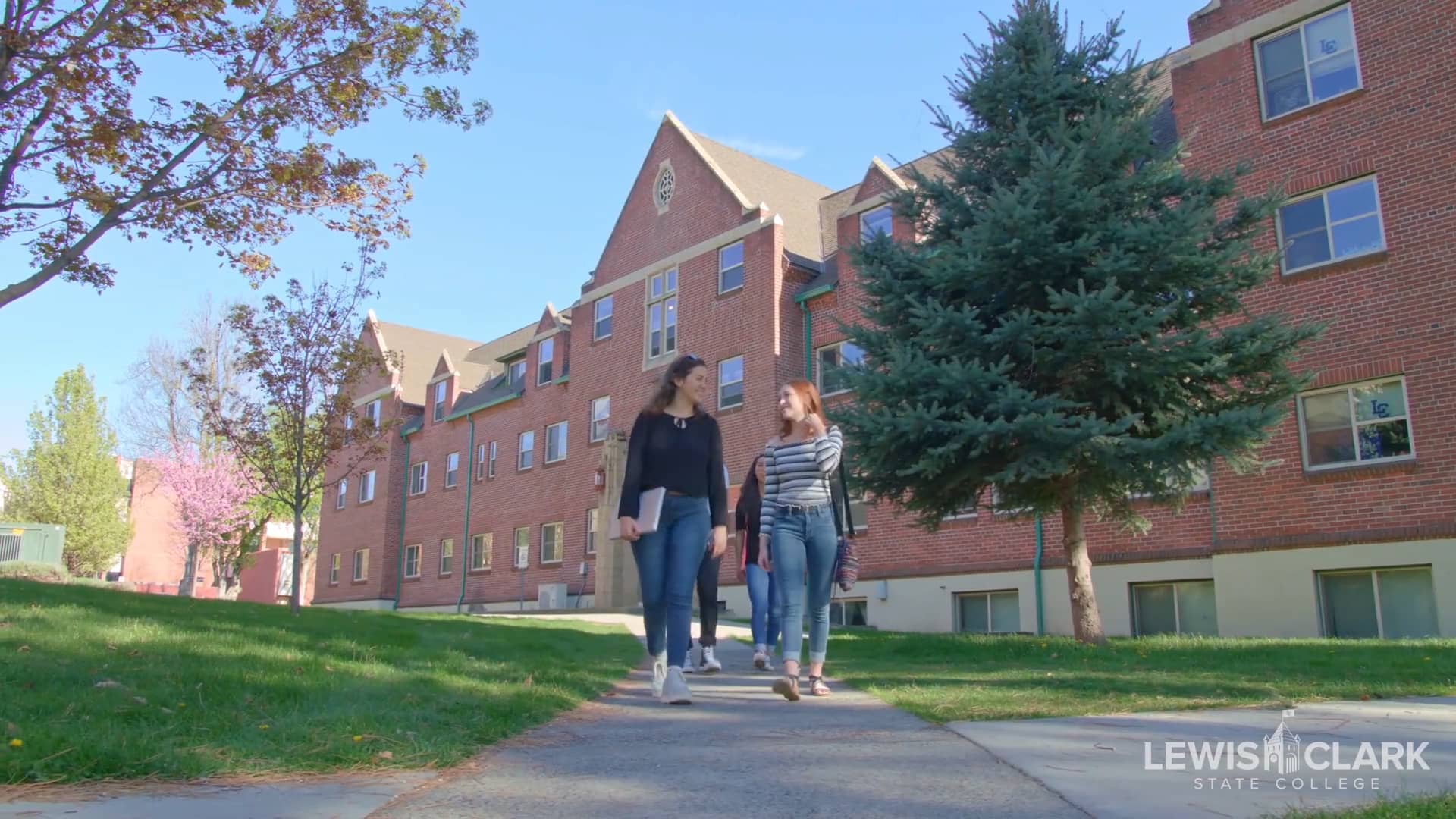 Tour: Talkington Hall on Vimeo