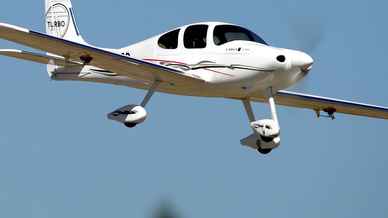 ElectriFly Cirrus SR22 Turbo ARF on Vimeo