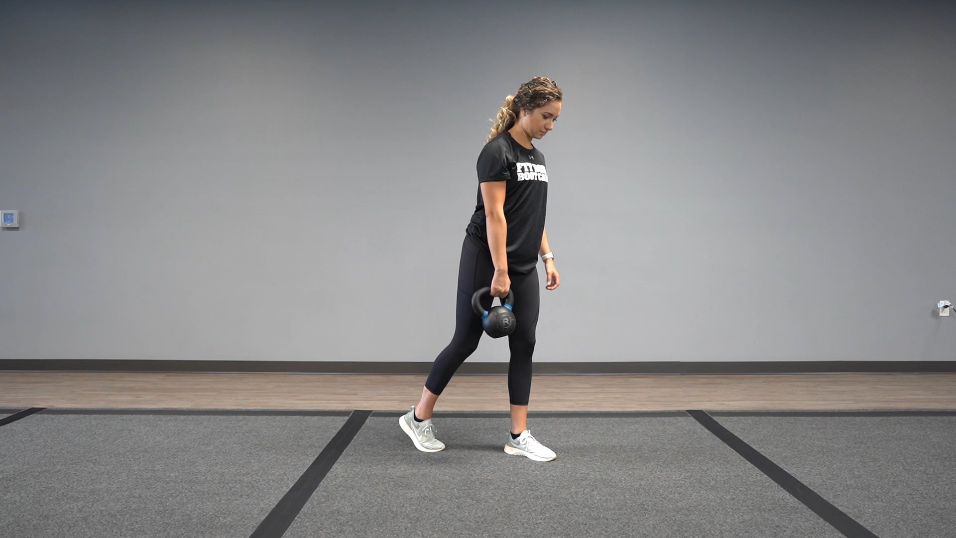 KB Single Arm Contralateral 15 Stance Hinge on Vimeo