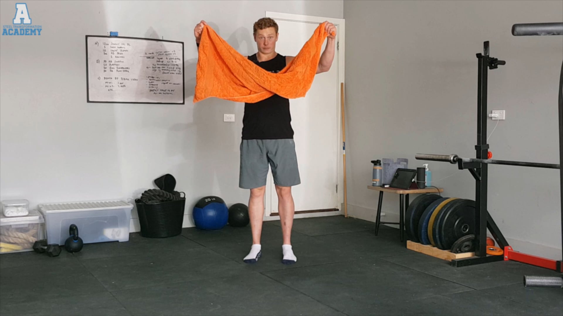 Isometric Towel Row on Vimeo