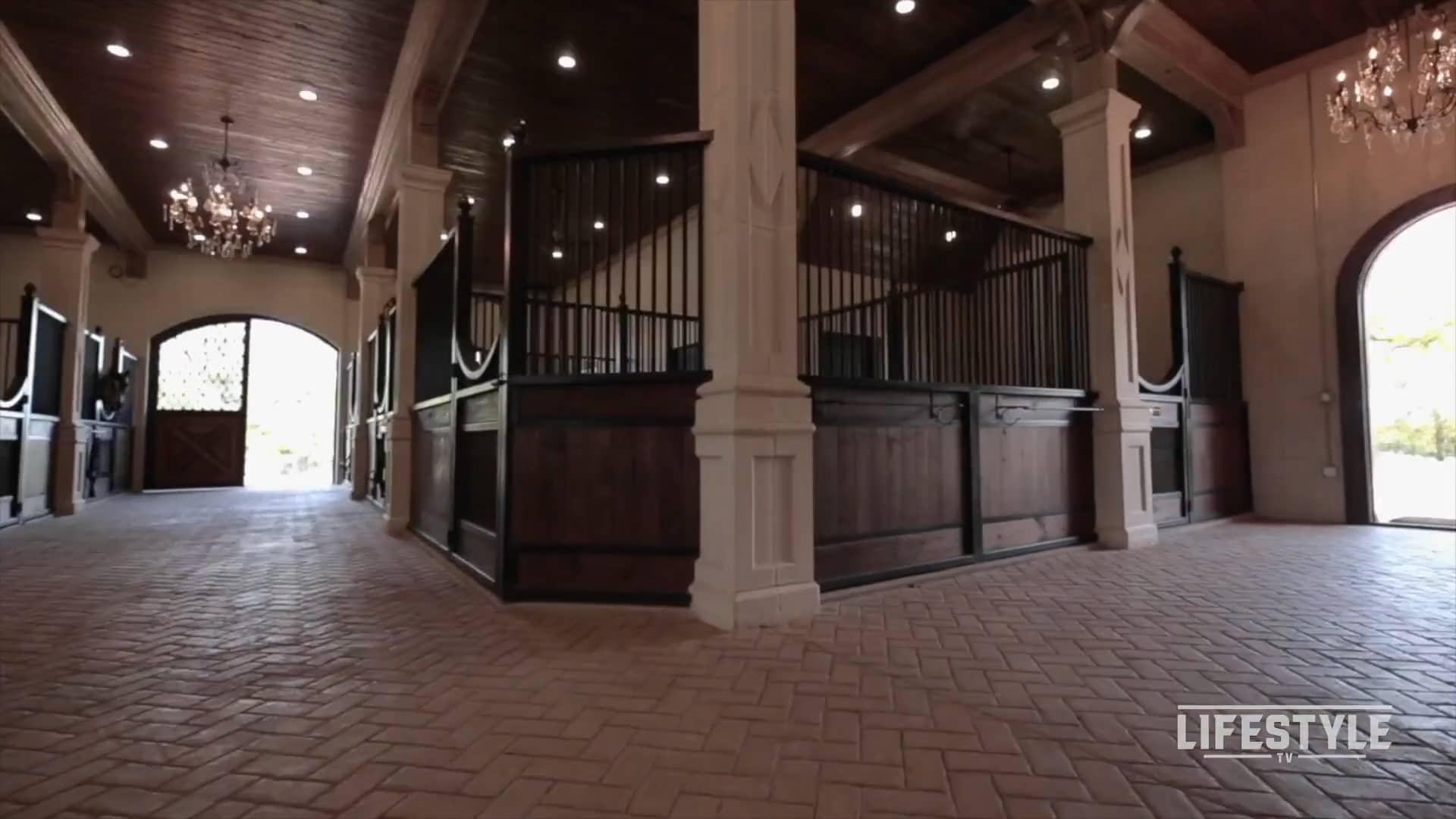 RIBBONWOOD CUSTOM HORSE STABLES on Vimeo