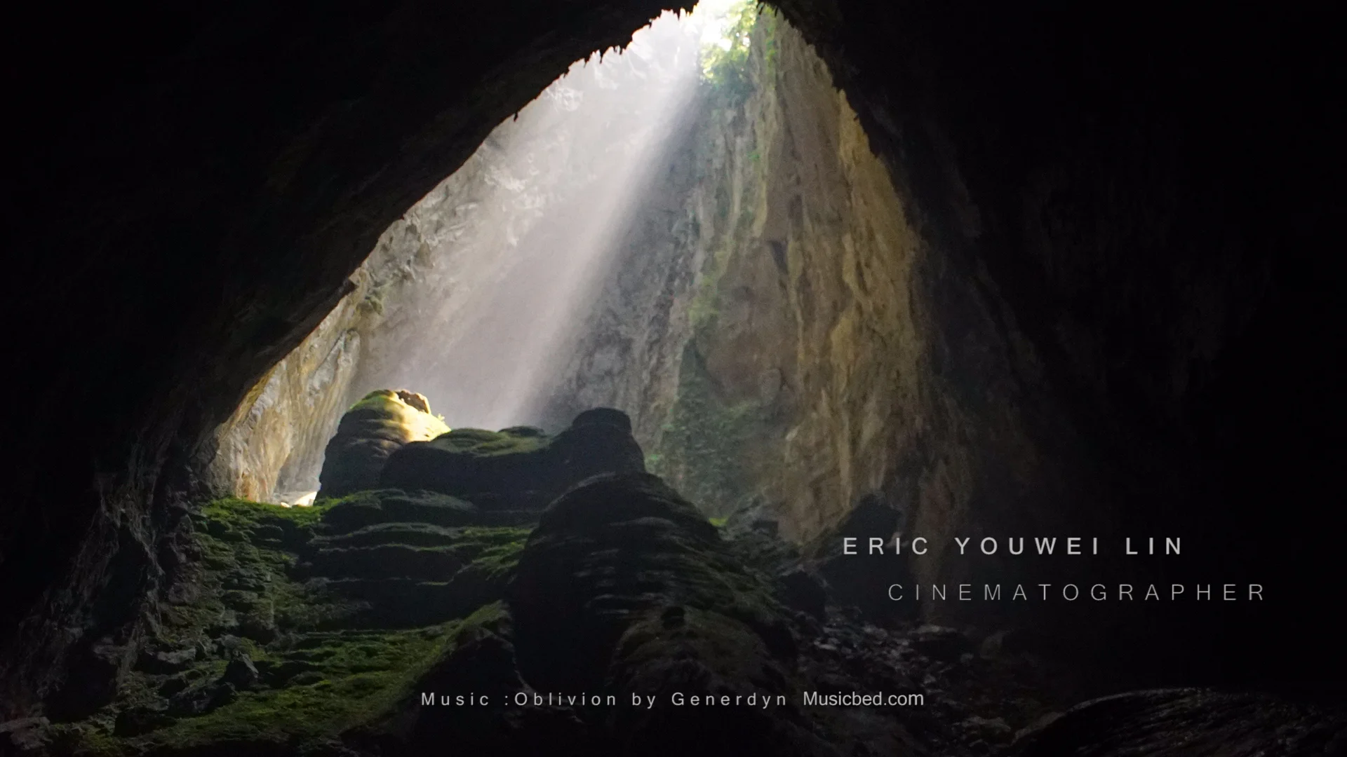 WORLD LARGEST CAVE: HAN SON DOONG, MOUNTAIN RIVER CAVE on Vimeo