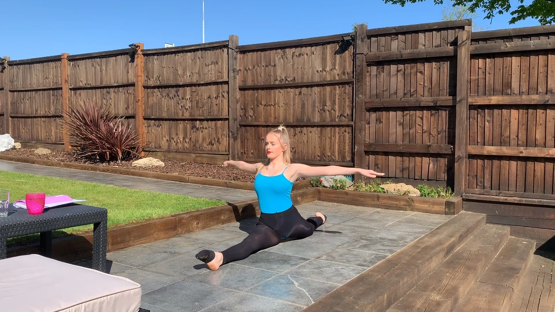 Jazz- Floor work Splits on Vimeo