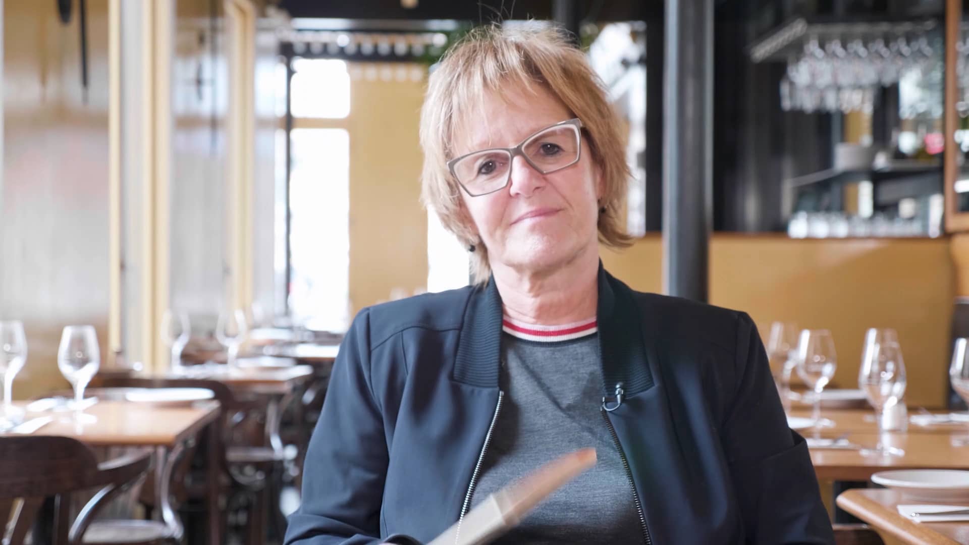 Florence Marcel Dubé Lorraine Pintal Faites une scène au TNM ! on Vimeo