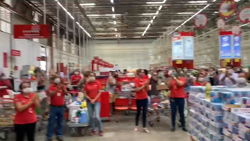 Clapping video external on Vimeo