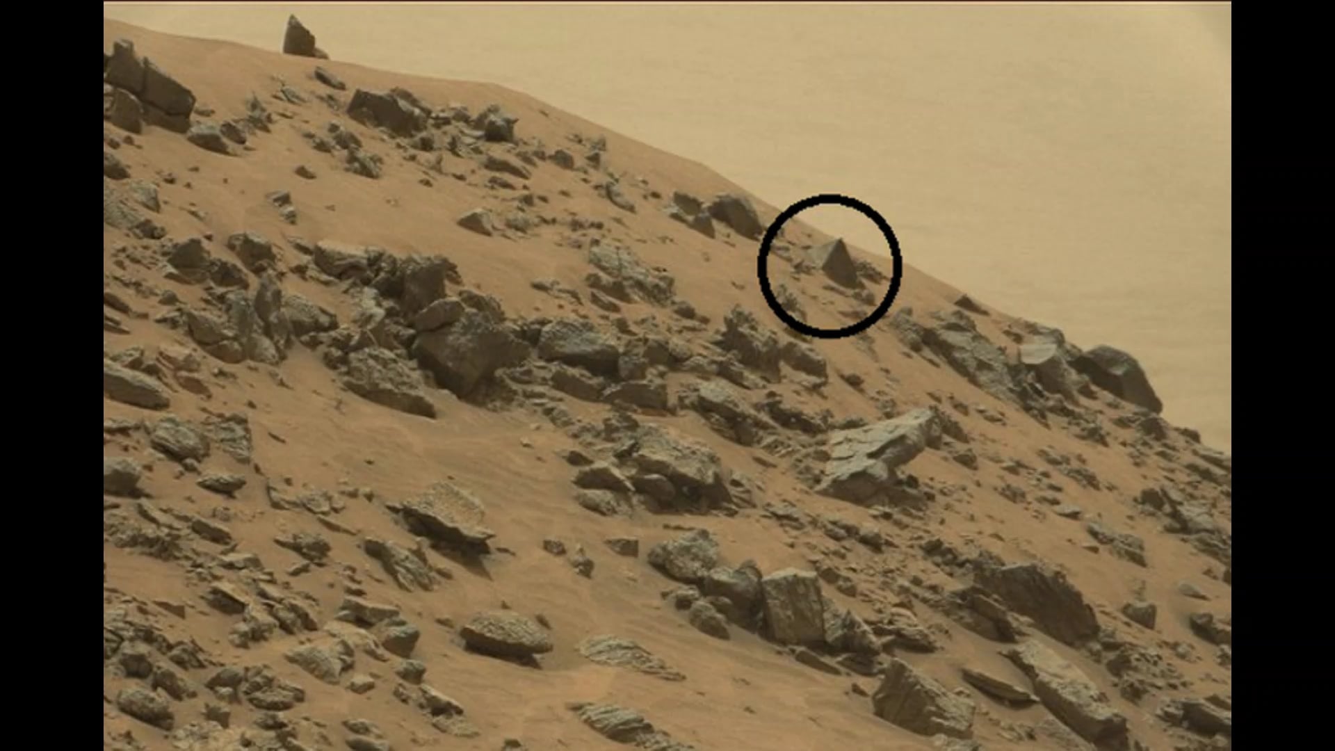 Pyramide/Sphinx/Mars on Vimeo