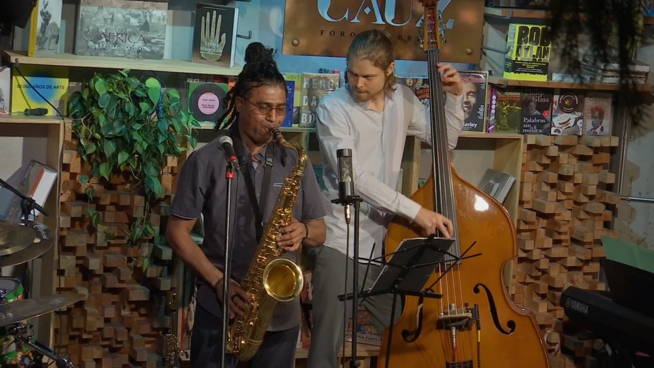 Disfruta de Arodi Martínez, La Raíz del Cauz - RTV En Línea