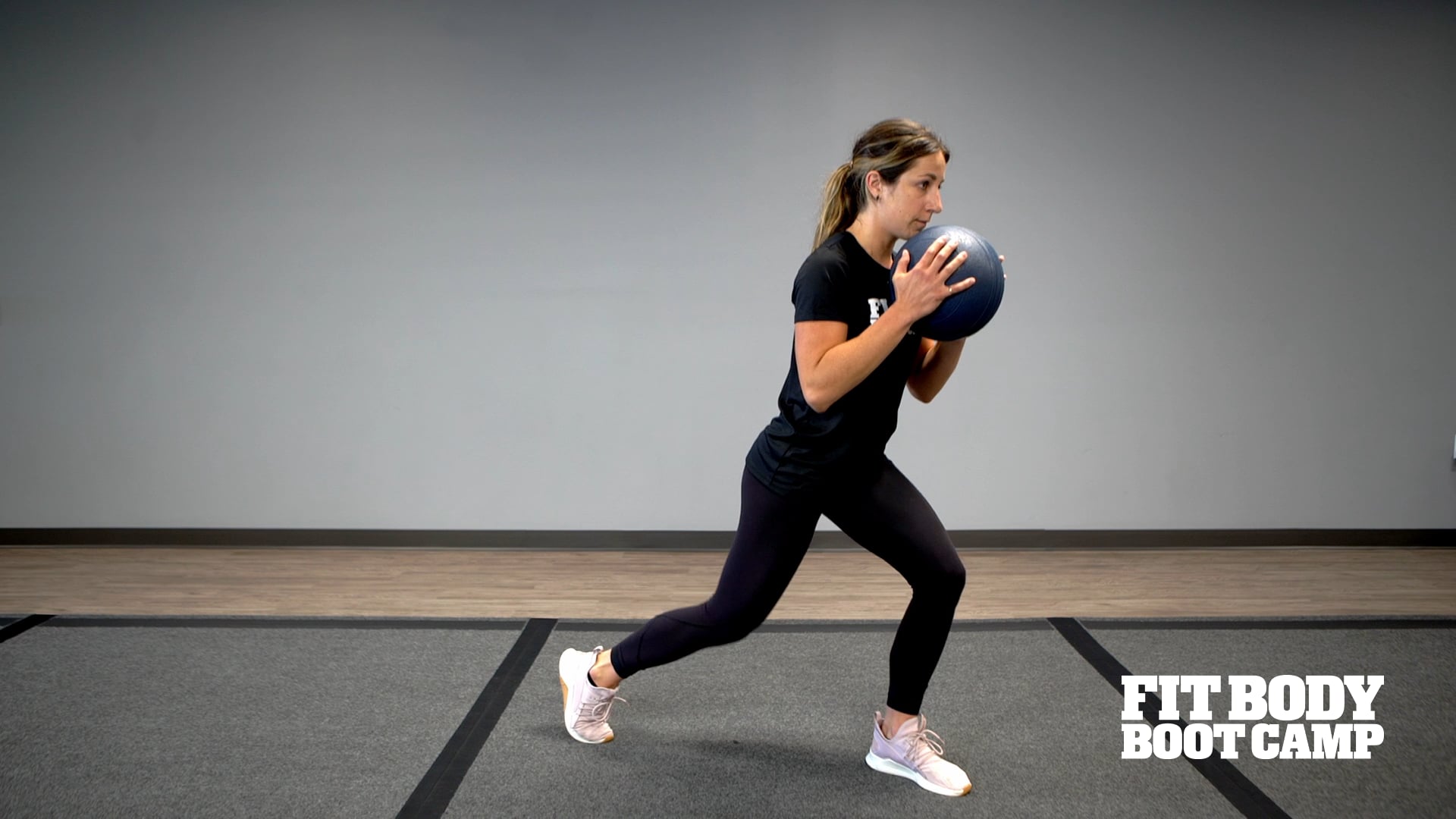 Slam Ball Split Squat on Vimeo