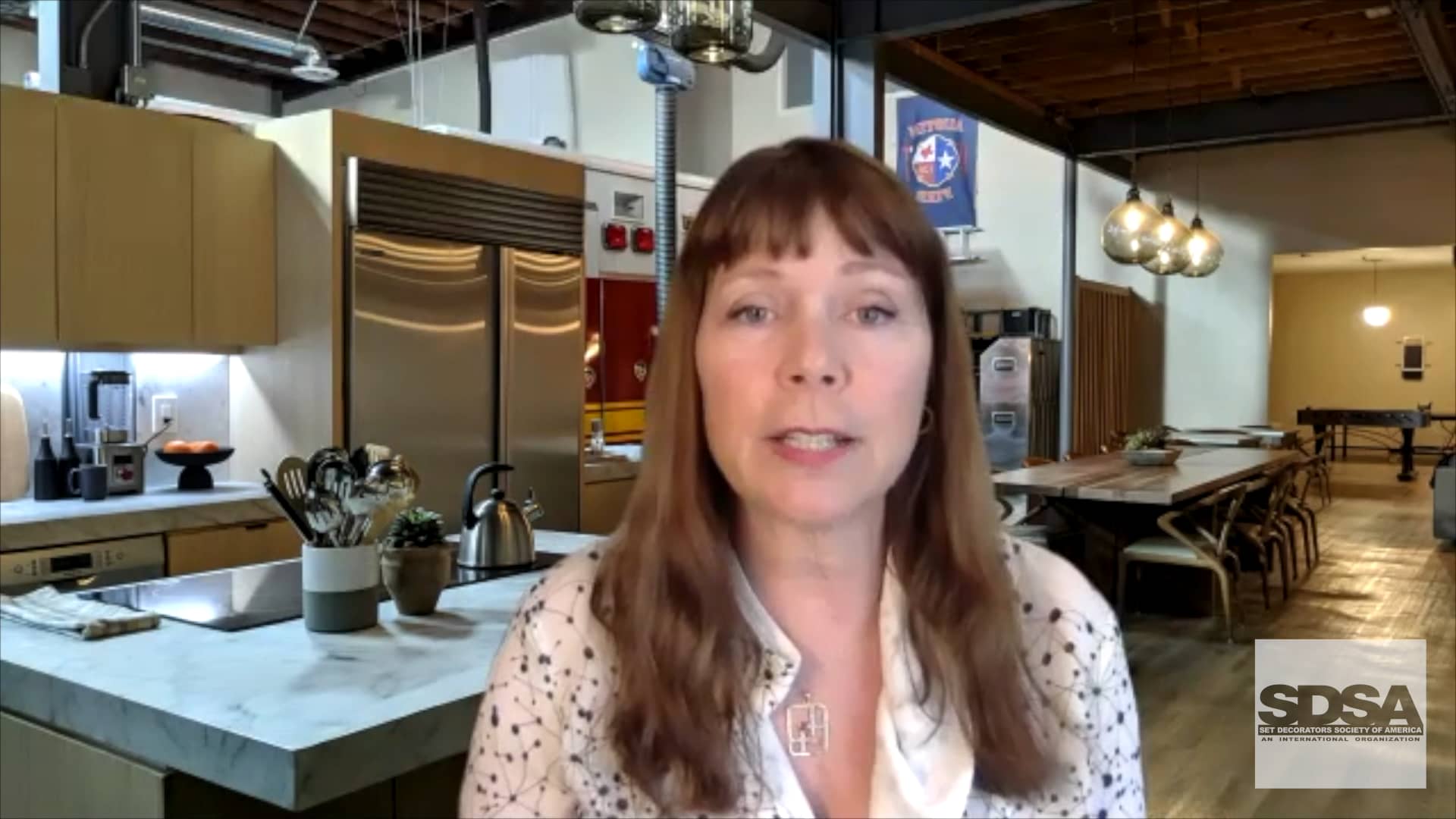SETDECOR Interview - 911: LONE STAR Set Decorator Regina O'Brien SDSA ...