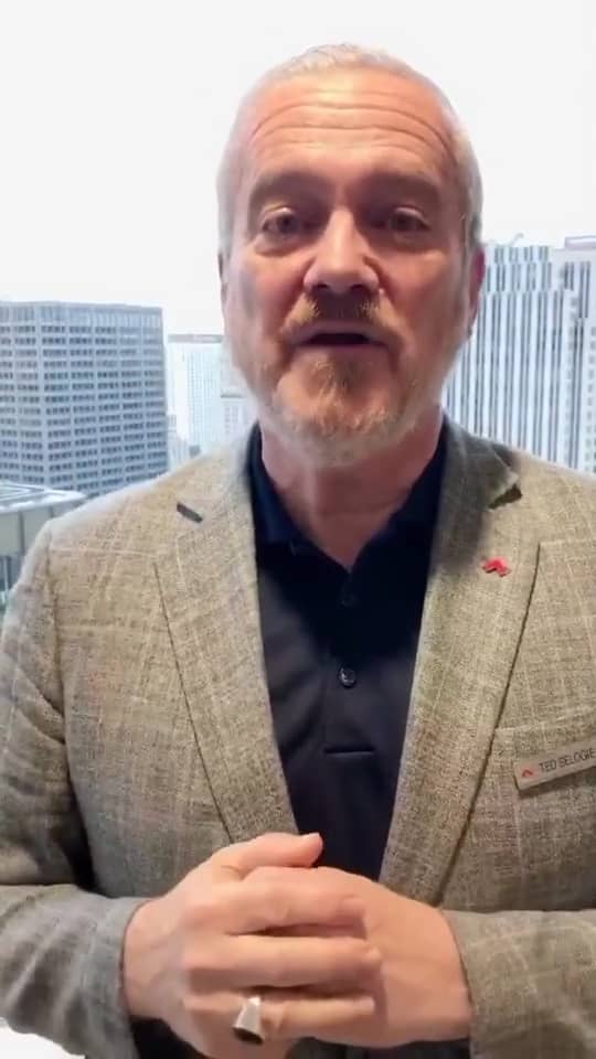 Swissotel Chicago 10 for 10 Challenge Ted Selogie on Vimeo