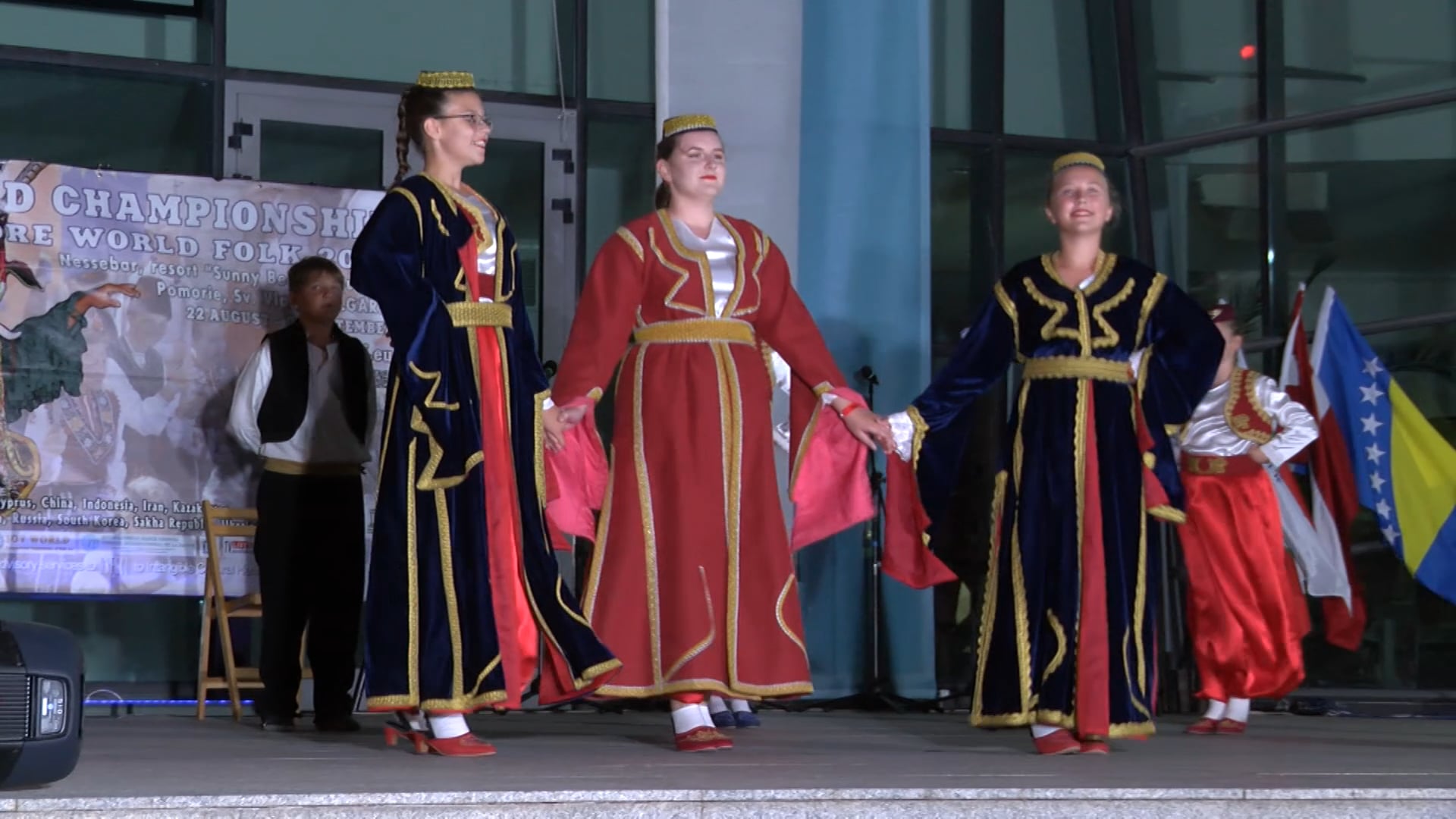 KLADUSKO I MUSLULUK KOLO_KUD Biser_Arts society Biser_Velika Kladusa ...