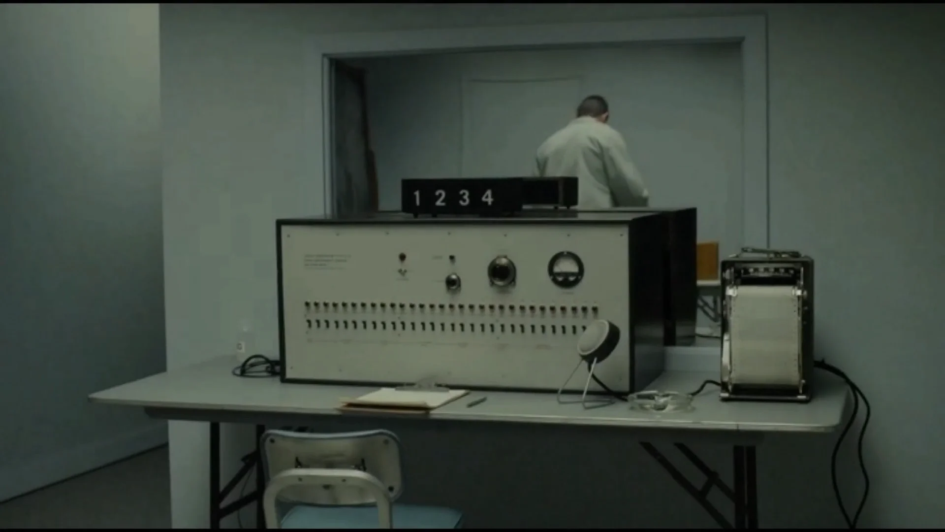 Milgram's experimental setup [Experimenter, 2015] on Vimeo