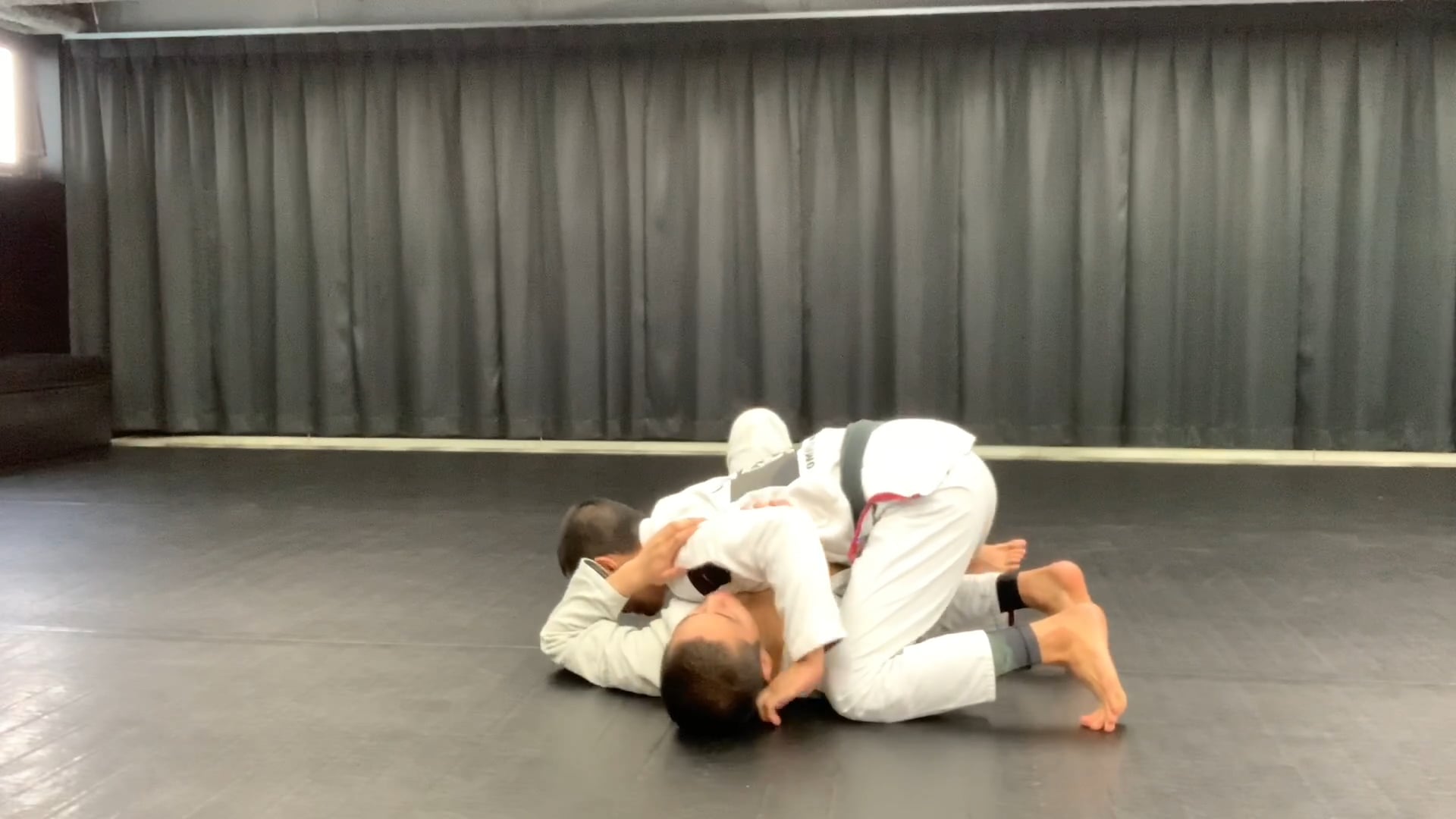 Watch Basic cross grip passguard and croos grip pass's variation(pass ...