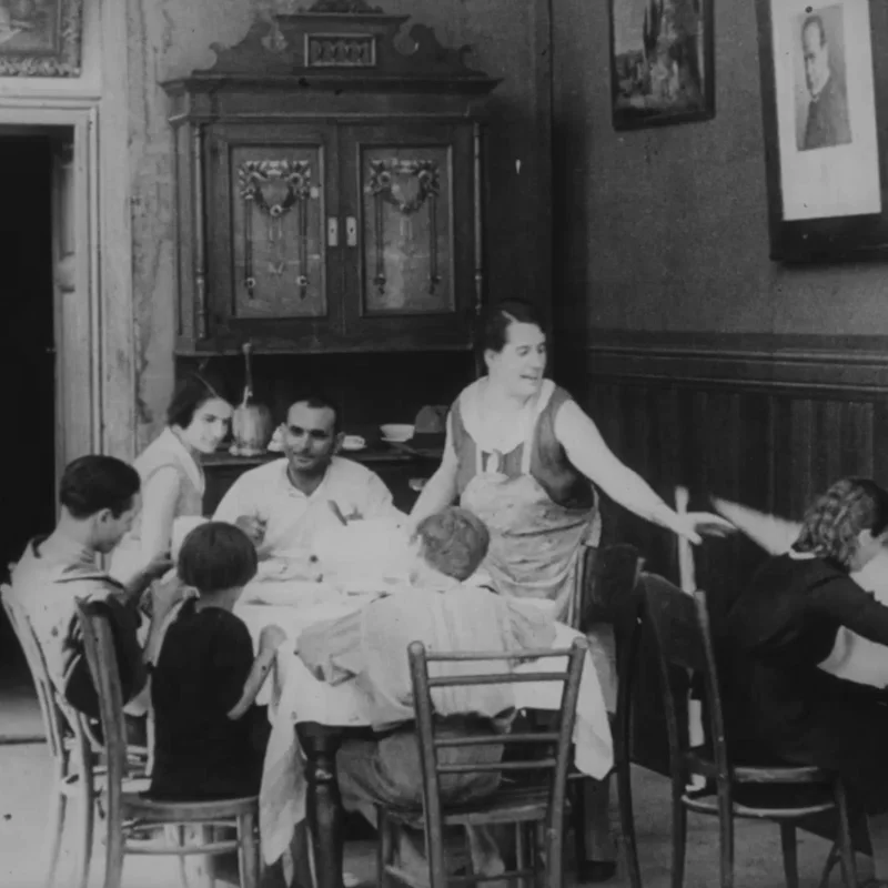 Il duce fuori luce - Trailer per social (quadrato) on Vimeo