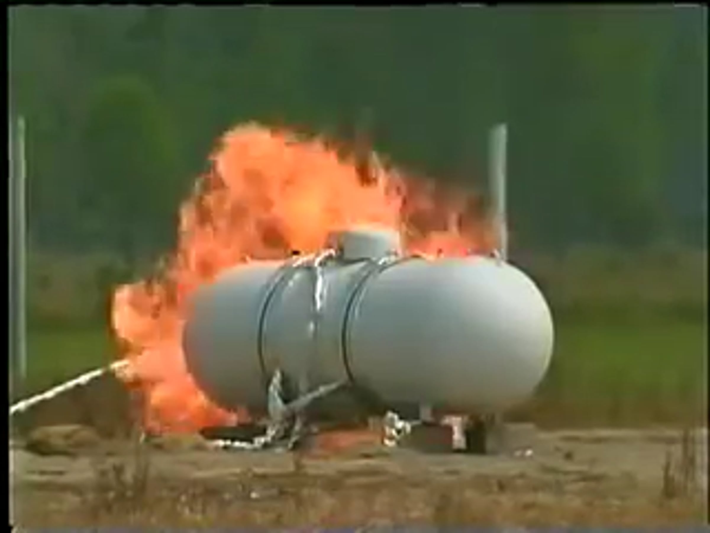 Fire - BLEVE (Boiling Liquid Expanding Vapor Explosion) Demonstration ...