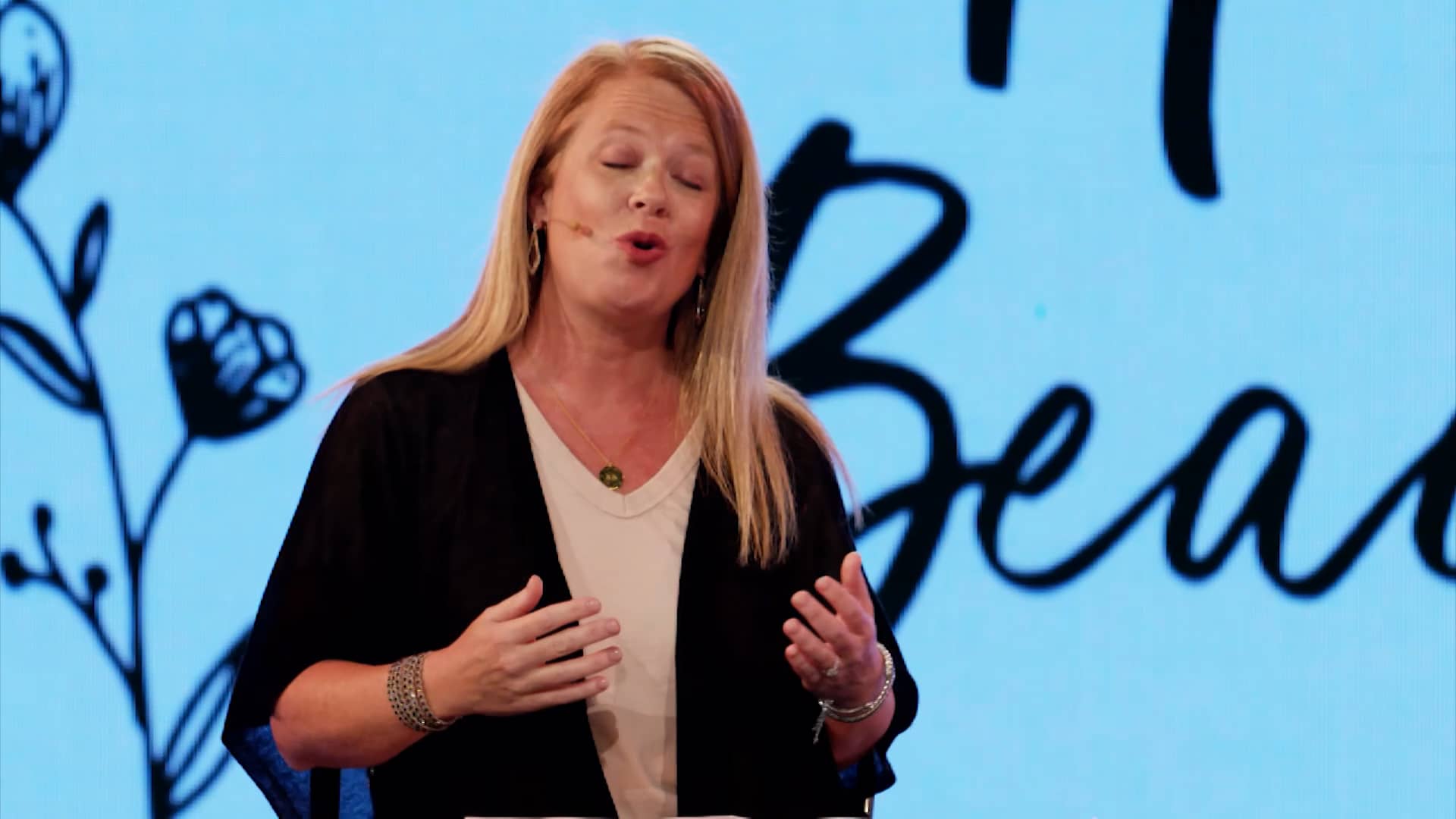 Beautiful Sarah Crabtree on Vimeo