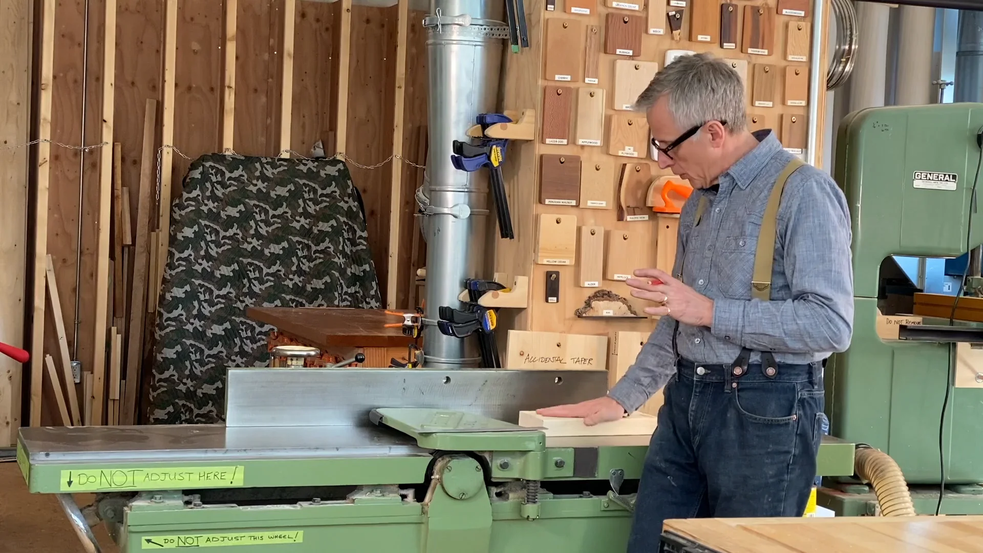 Urban Woodworker - Woodworking Level 1 Part 5 - Using the jointer on Vimeo