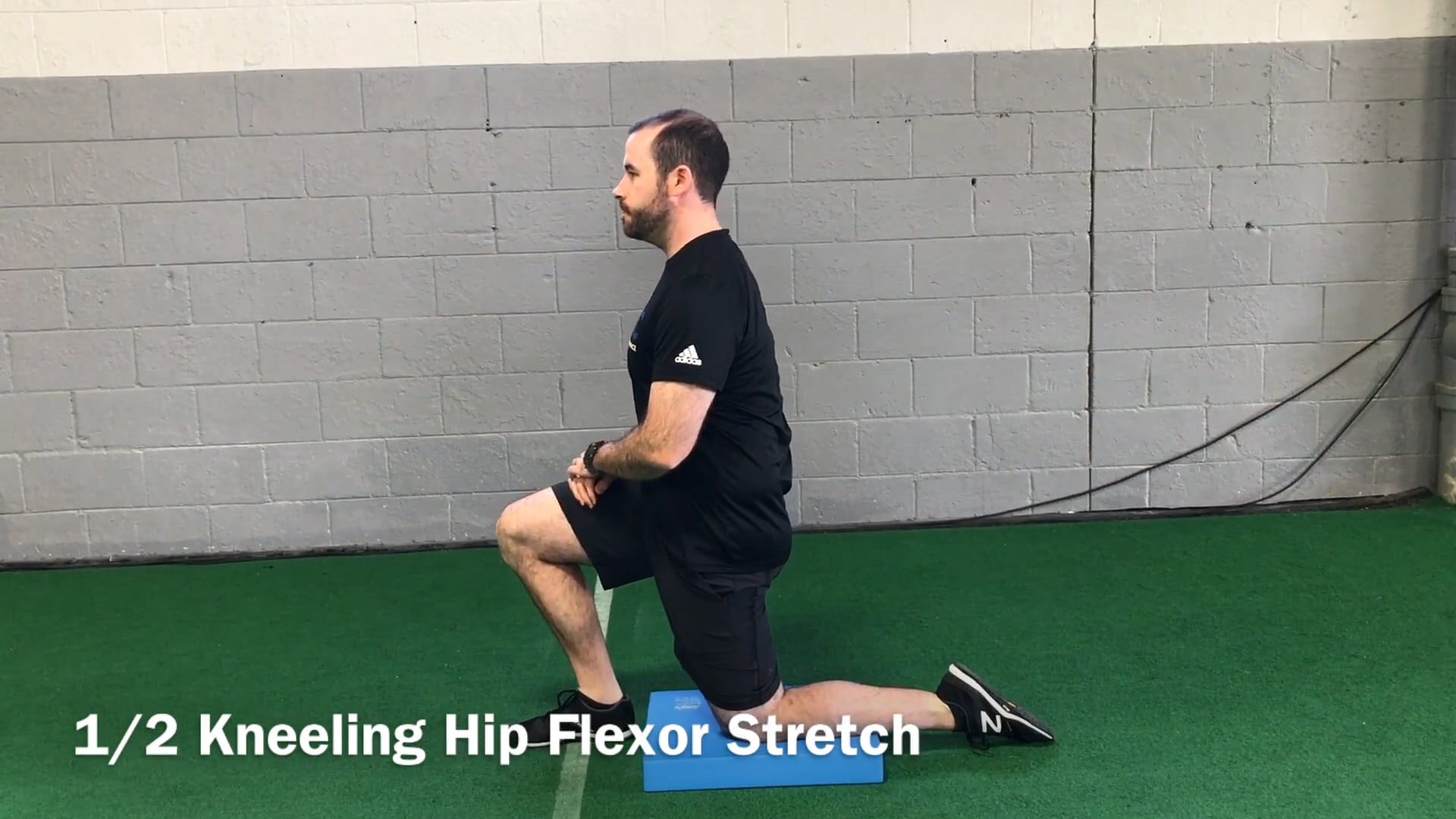 1/2 Kneeling Hip Flexor Stretch on Vimeo