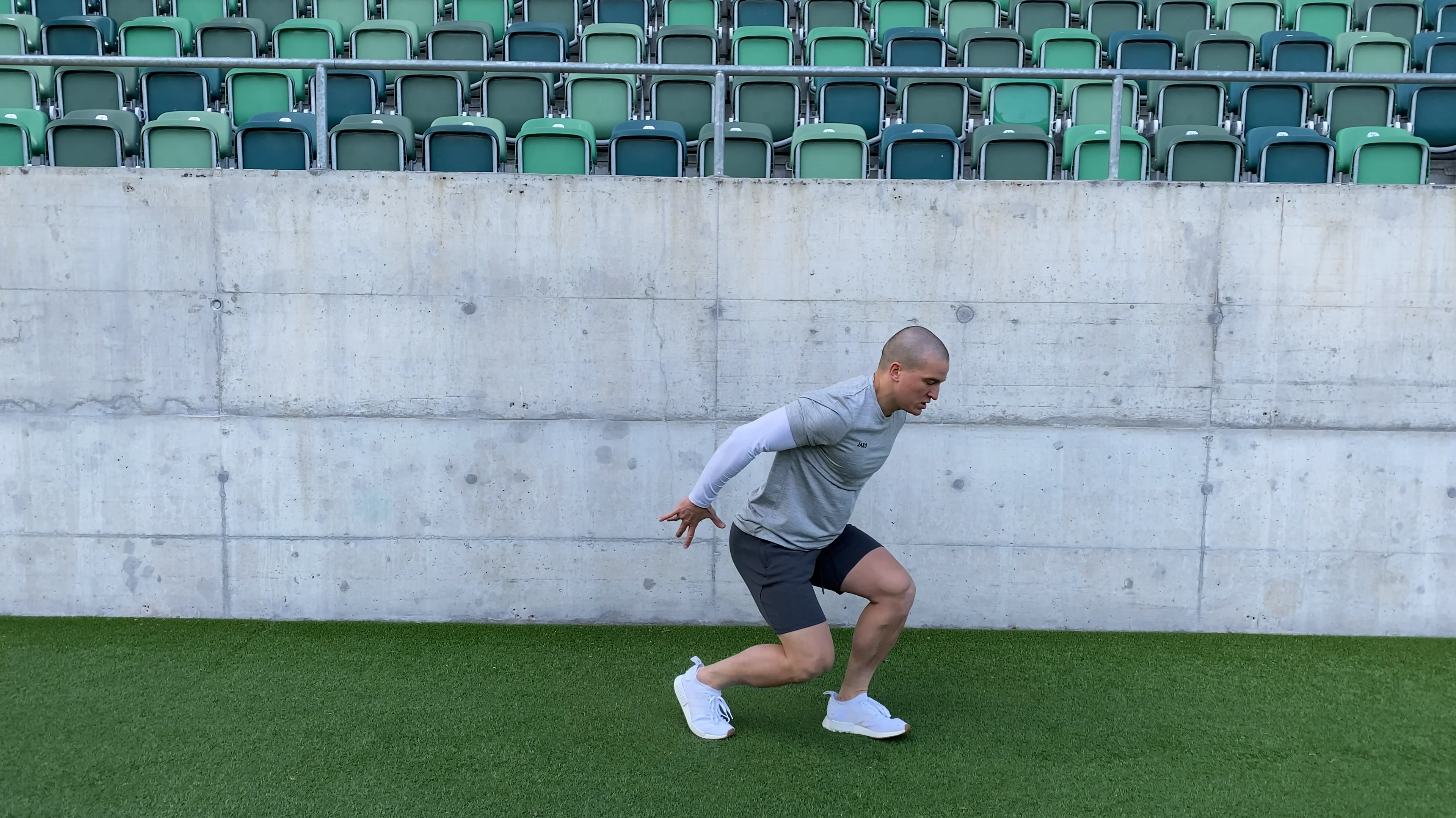 PLYOMETRIC Split Squat Drop Jump on Vimeo