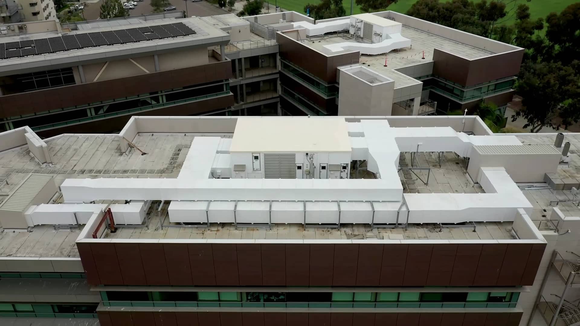 Thermaduct Outdoor Ductwork - Before & After Exterior Rooftop Duct ...