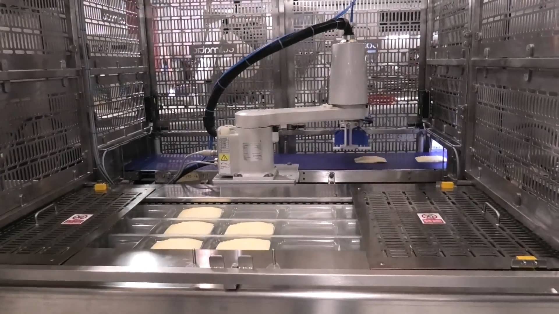 Colimatic thermoforming mod.THERA250 SLICER&PICK&PLACE - Cheese slices ...