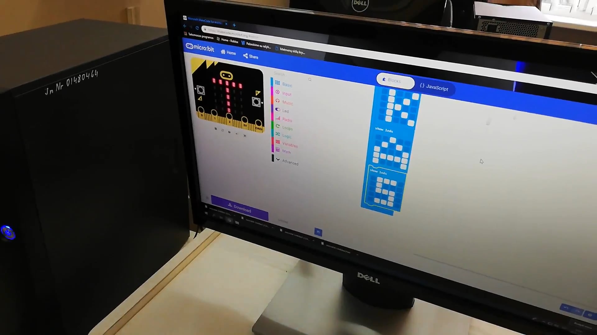 We program with MicroBit wit on Vimeo