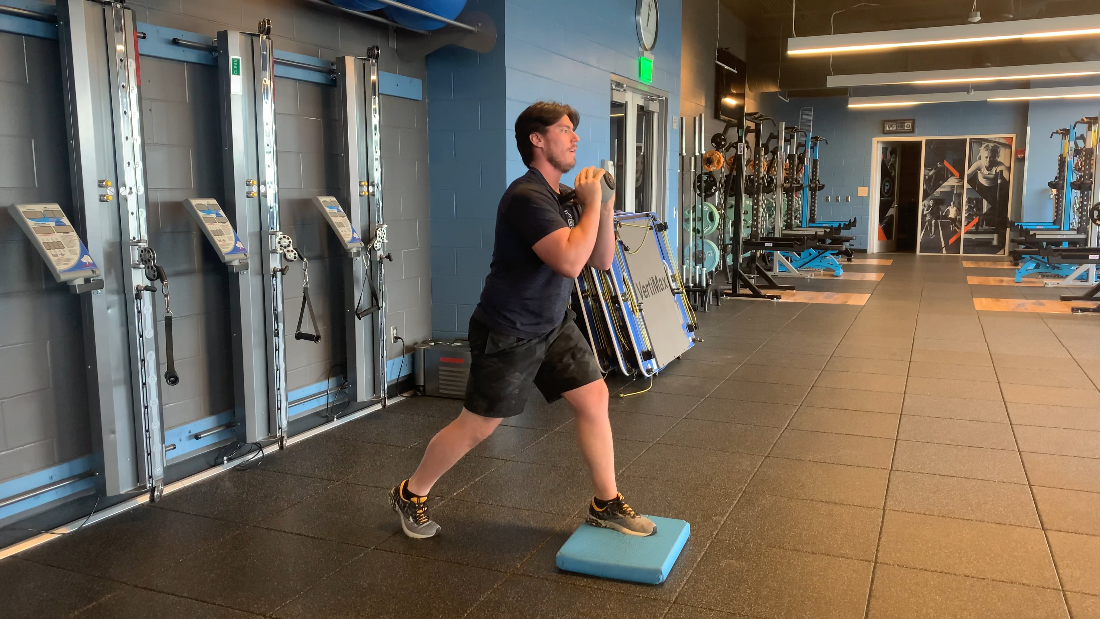 KB Goblet FFE Split Squat on Vimeo