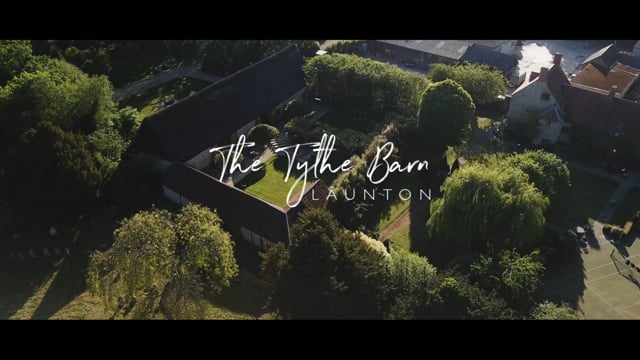 Tythe｜Oxfordshire Barn Wedding Venue (Bicester)