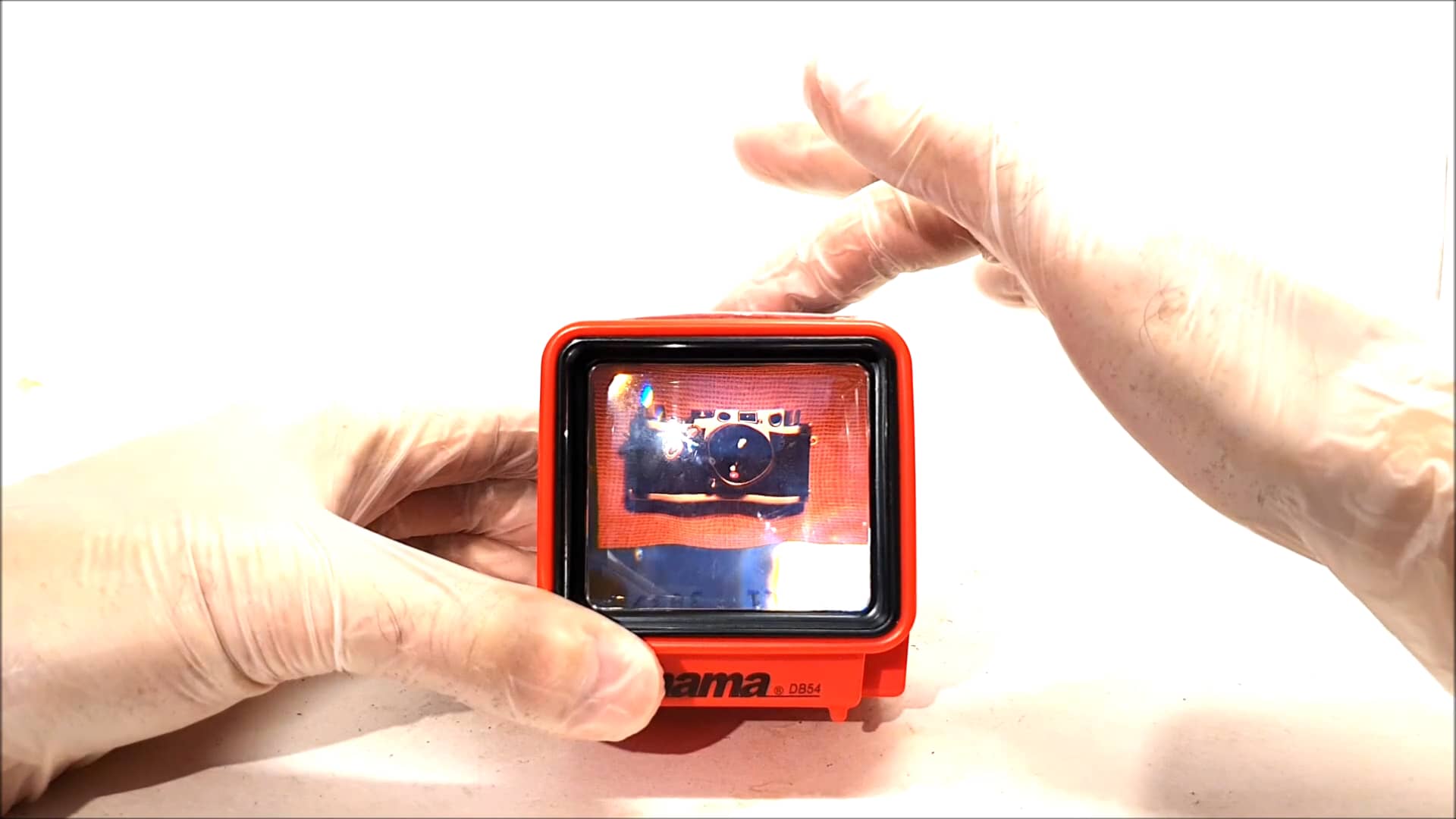 How to operate a Hama Slide Viewer on Vimeo
