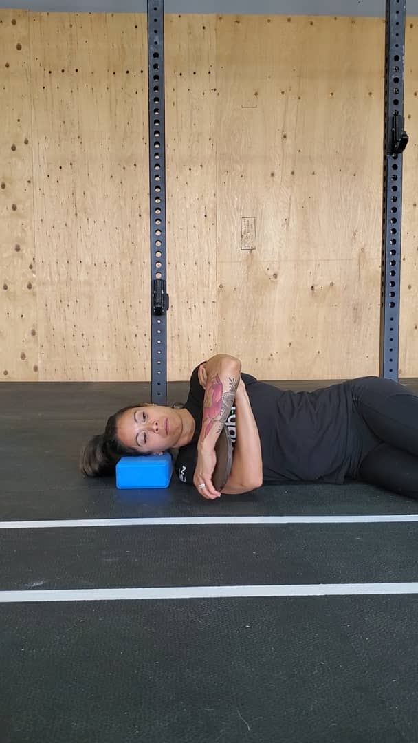 Sidelying wiper exercise on Vimeo