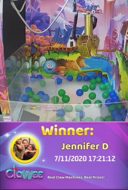 I played Clawee and won a real prize! Check it out! ---> on Vimeo