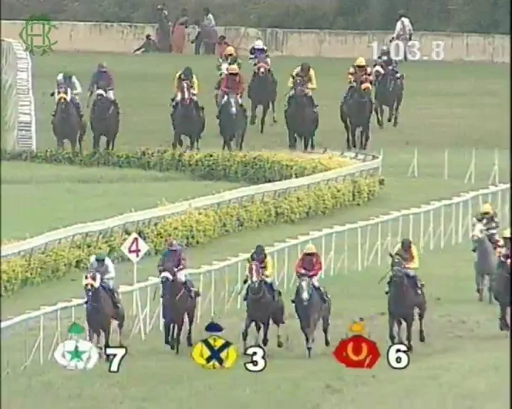 221013-Race06 on Vimeo