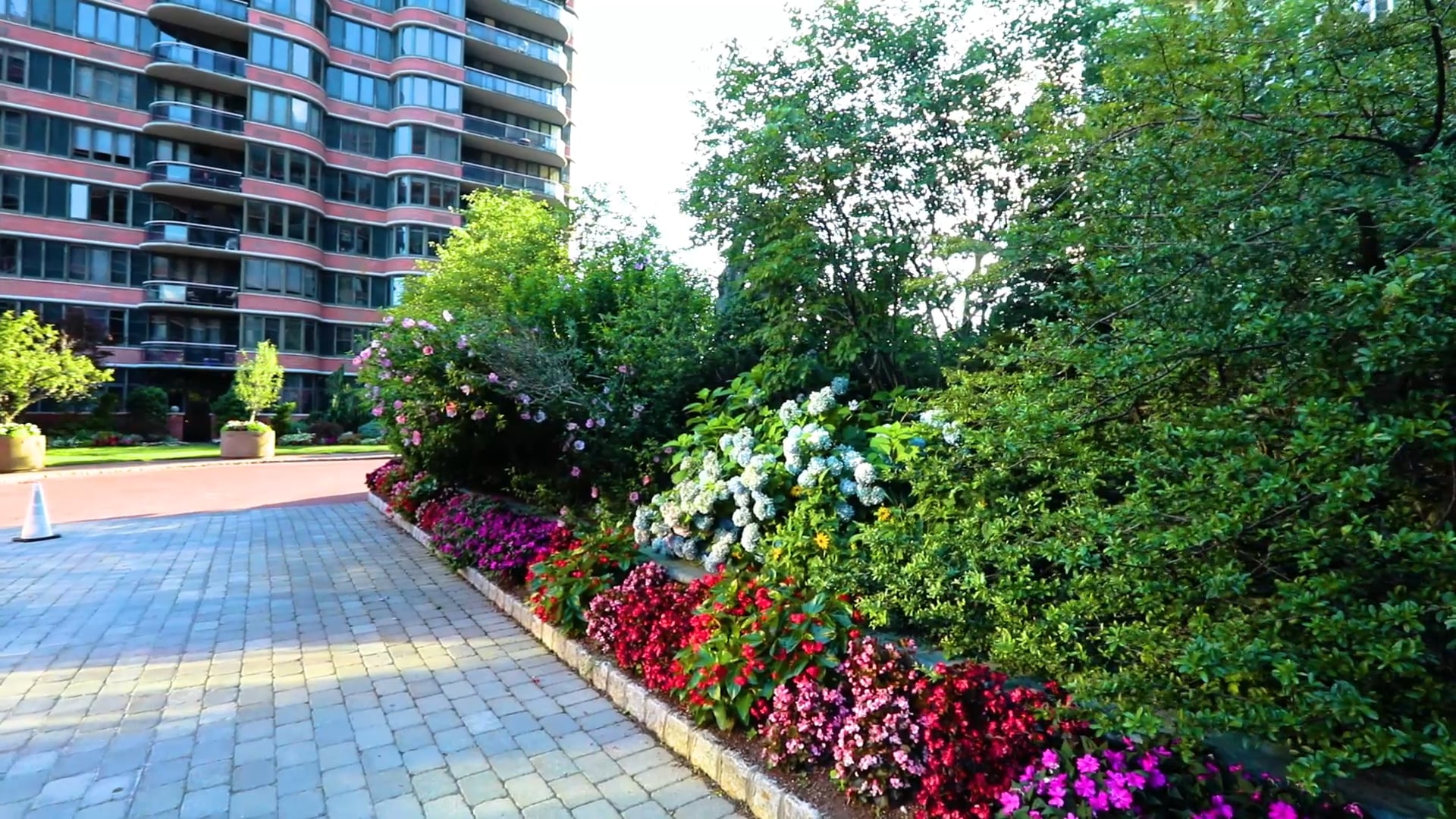 100 Carlyle Dr Cliffside Park M8-2507 Bruce Elia Jr on Vimeo