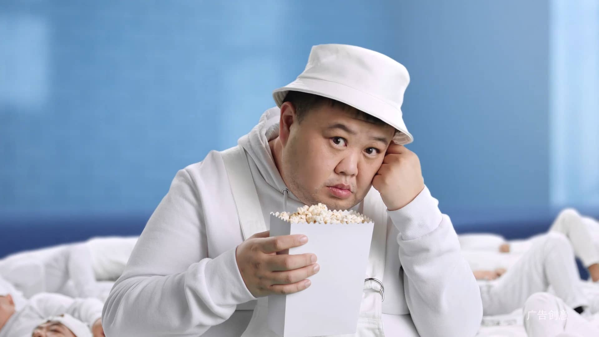 H&S little white men on Vimeo