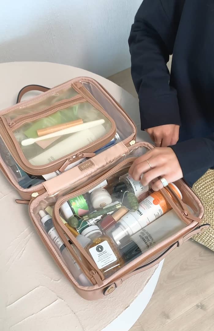 CALPAK Clear Cosmetic Case on Vimeo