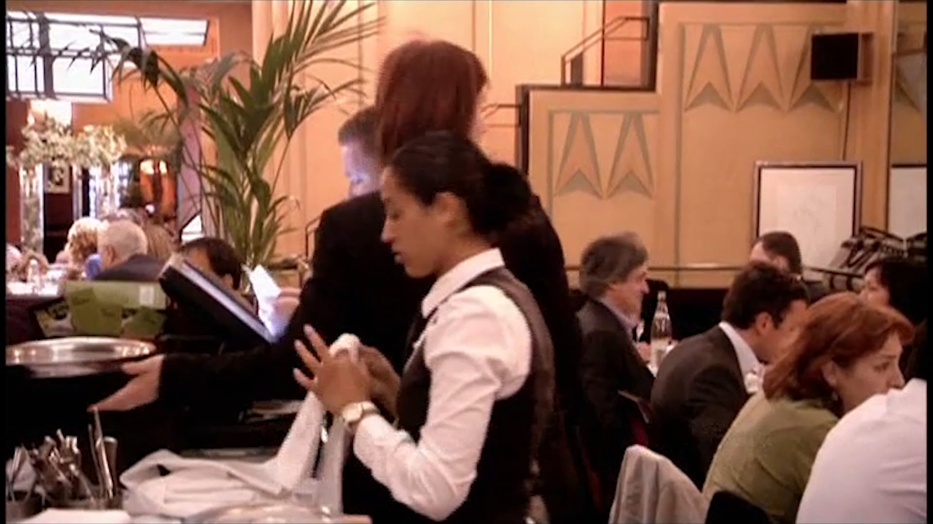 Watch DISH: Women, Waitressing and the Art of Service | home video ...