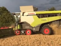 CLAAS EASTERN - CLAAS LEXION 7700 with 12.3 Header