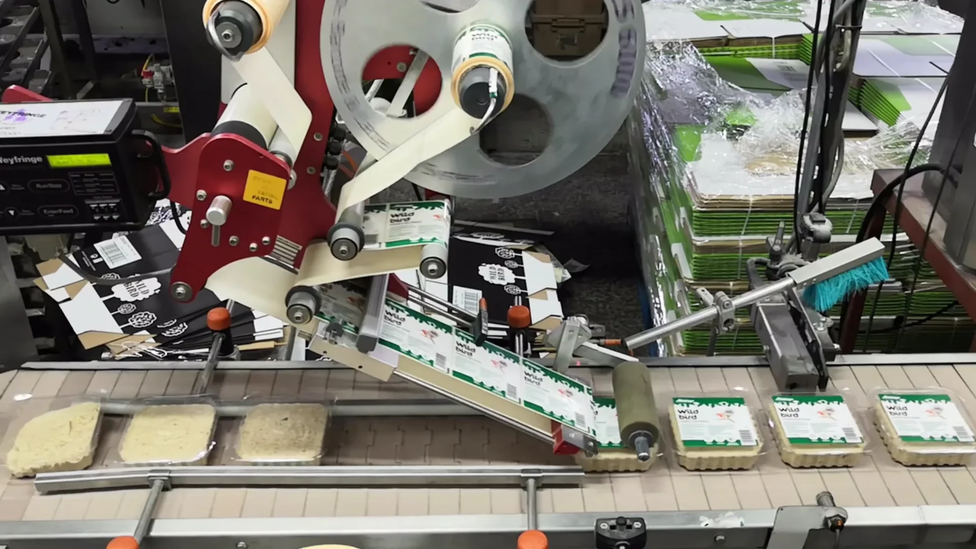 Weyfringe Series 6000 & 7000 label applicator on Vimeo