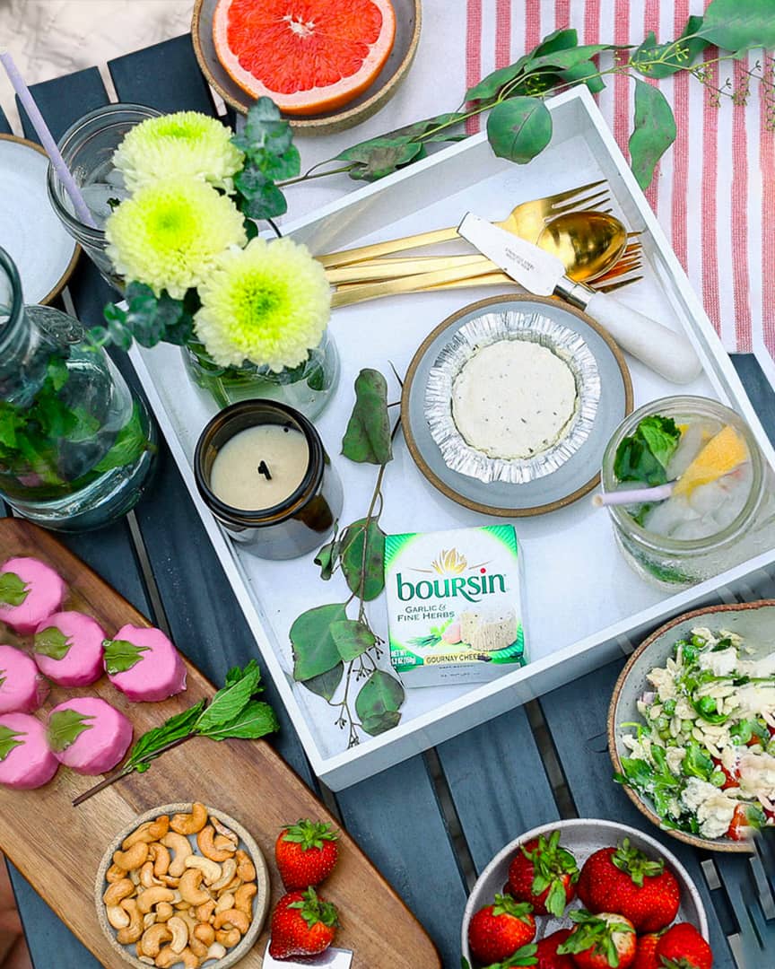 How to Create an Outdoor Picnic in a Pinch with Lee Funke on Vimeo