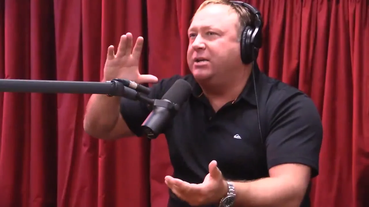 ALEX JONES - A BASIC GESTAULT (JRE #911)